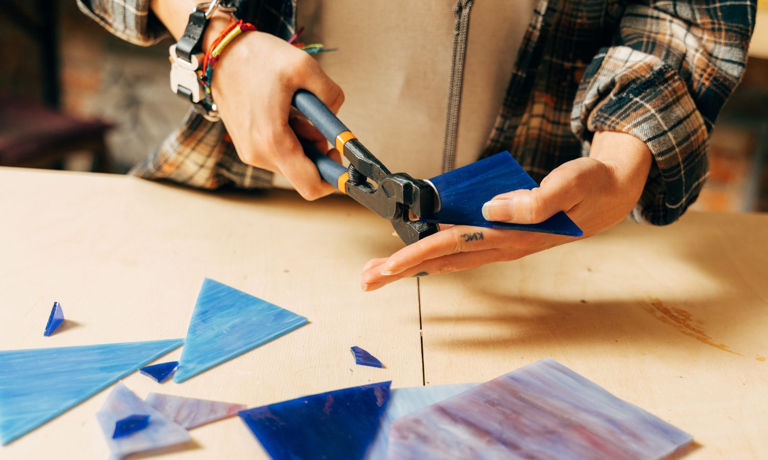 Intermediate adult fused glass art workshop | null